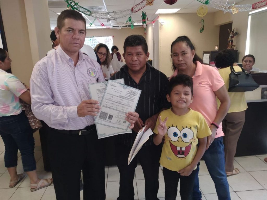 El derecho a tener una identidad, un nombre y una nacionalidad, son ...